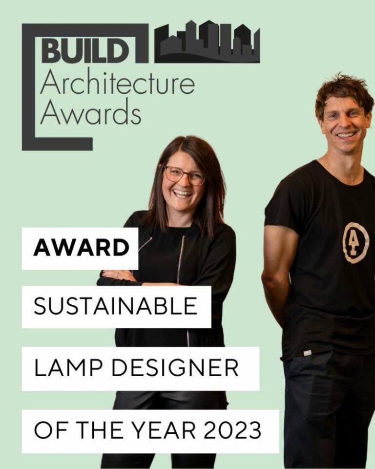 Tischlampe aus Eiche im Skandinavischen Design von ALMUT